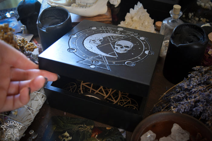 Box - Moon Skull