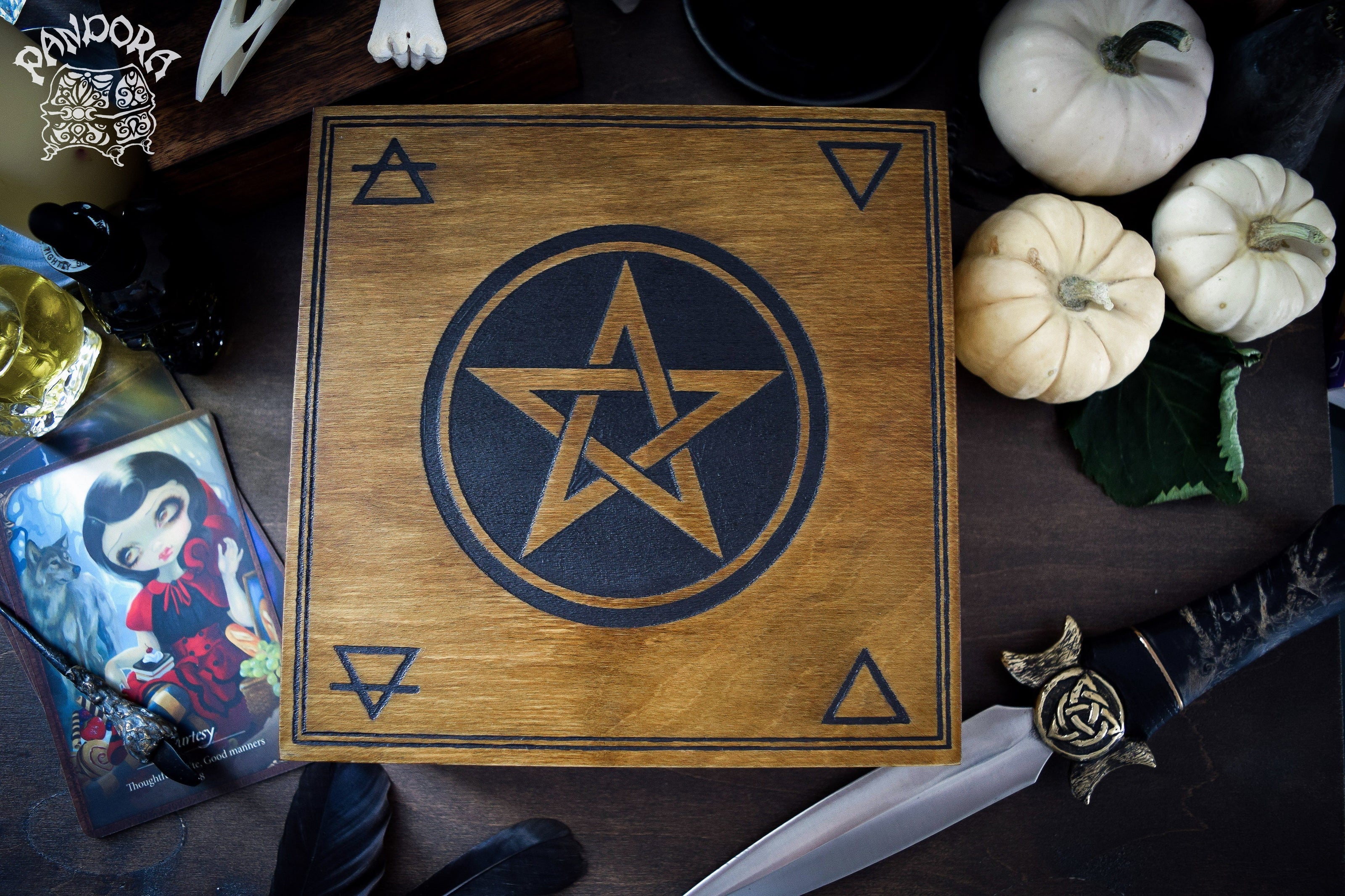 Box with sections - Witchcraft